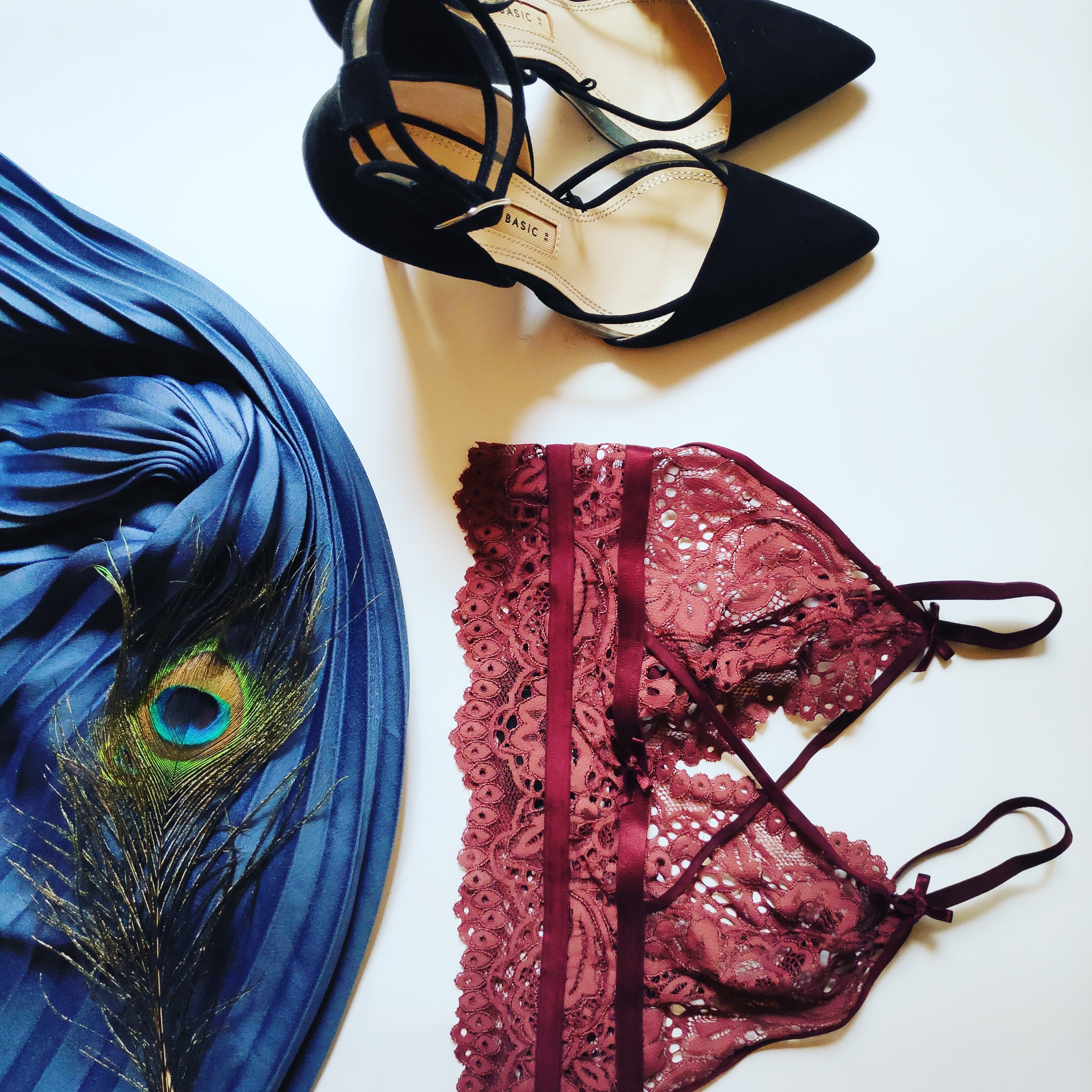 400+ Trendy Names For Your Lingerie Business - Starter Story