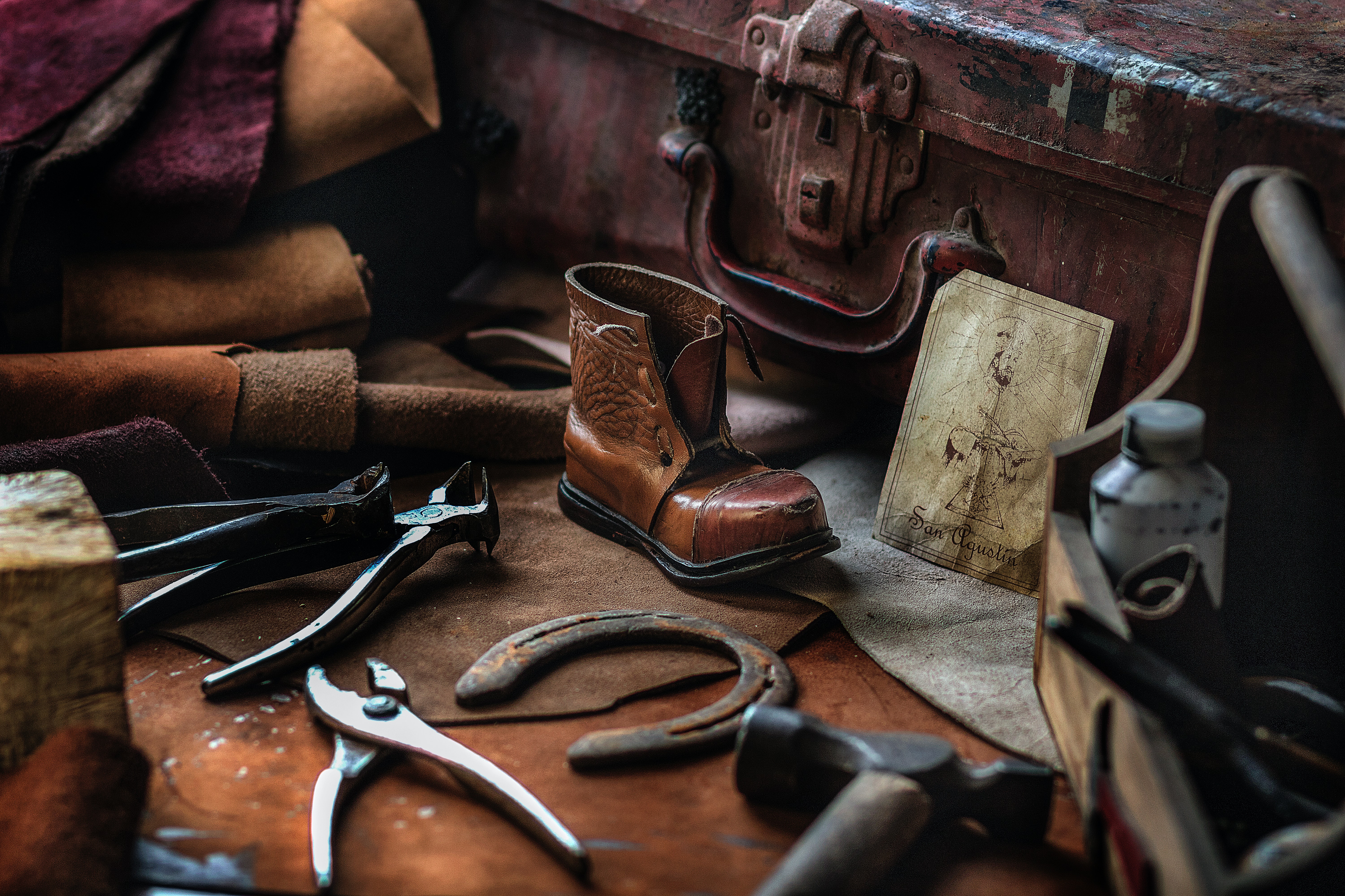 900+ Best Shoe Repair Business Name Ideas + Business Name Generator