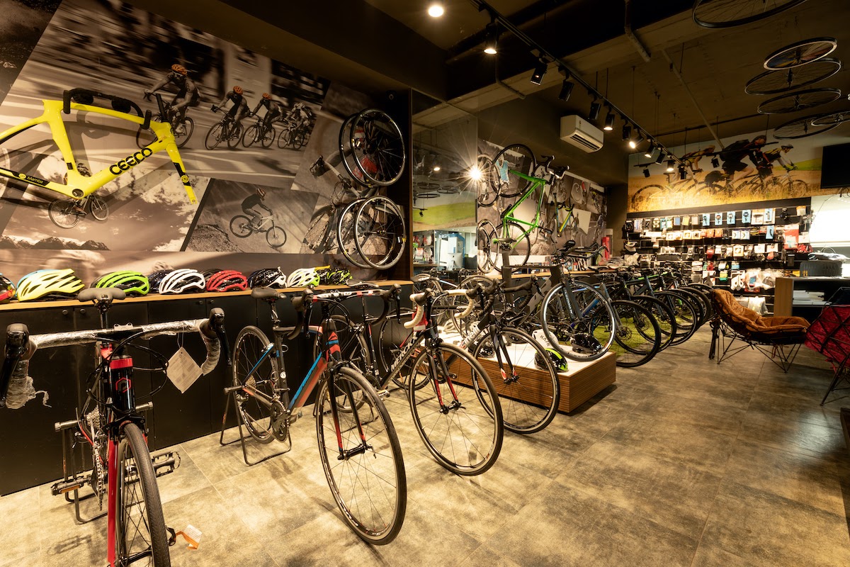 How I Started A $55K/Month Chain Of Cycling Gear Retail Stores
