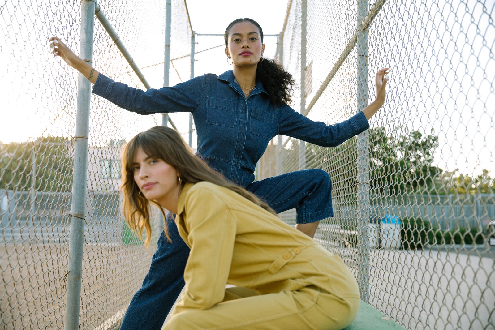 How This Couple Started A $130K/Month Women’s Effortless, Refined,